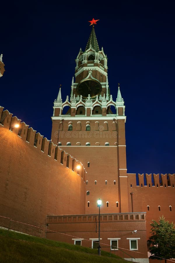 Night, the Kremlin, Russia stock image. Image of brick - 10429783