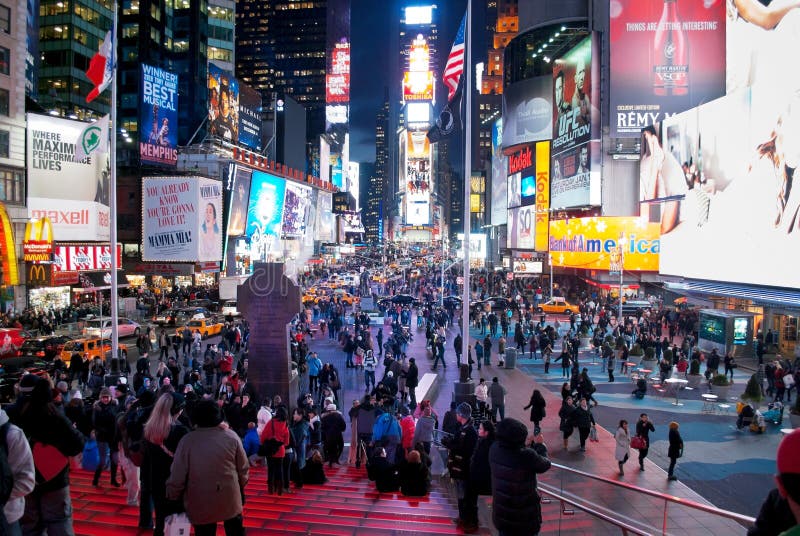 Times Square Body Paint editorial photography. Image of times - 33775002