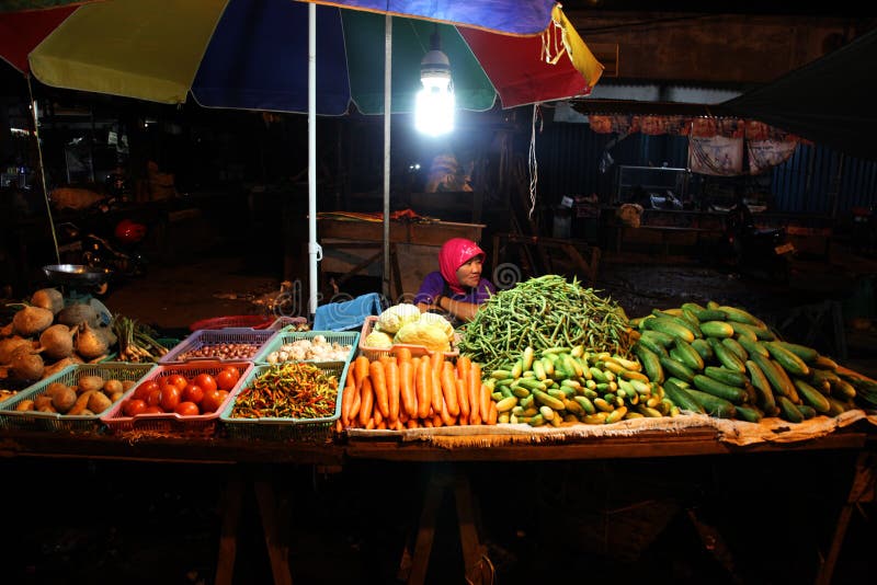 Night market editorial stock image. Image of green, colorful - 96495239