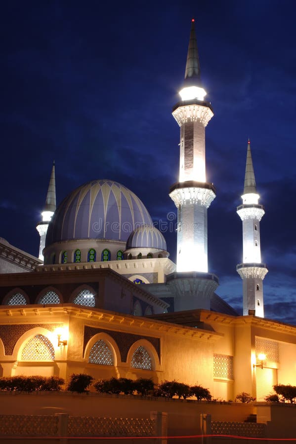 Nabawi Mosque Night View, Medina, Saudi Arabia Editorial Stock Image ...