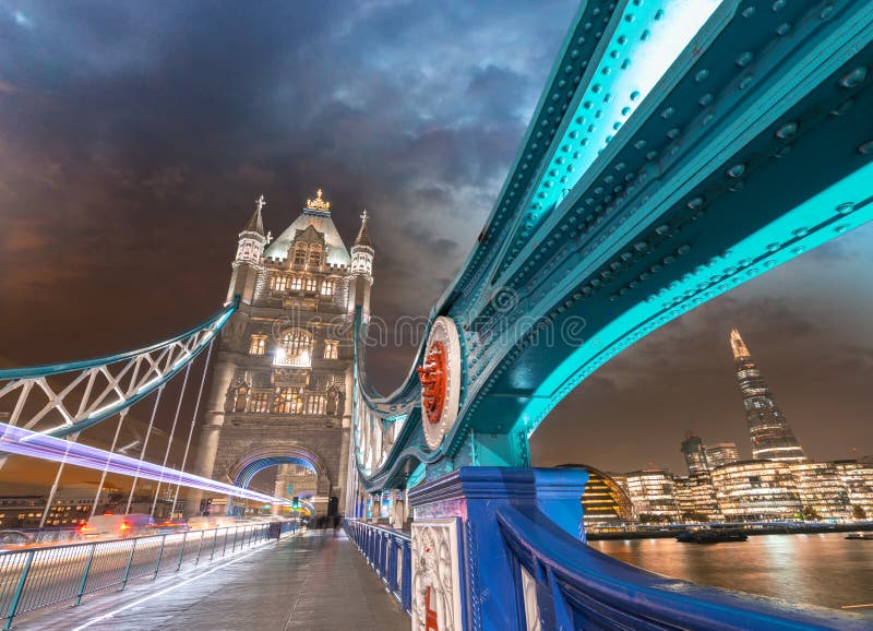 Night Over Tower Bridge in London. Blue Shapes of Metal Structure Stock ...