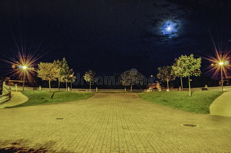 Night in the park stock photo. Image of spain, glow, europe - 40947978