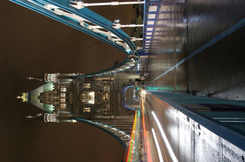 NIGHT PHOTOGRAPHY - Tower Bridge / London Editorial Image - Image of ...