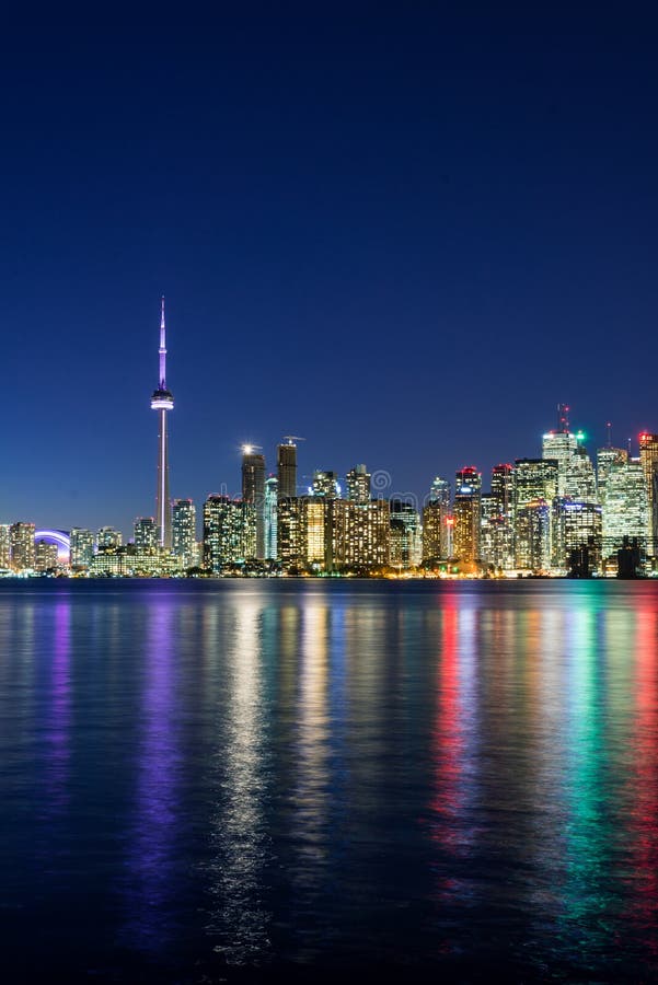 Toronto skyline at night stock image. Image of buildings - 5672187