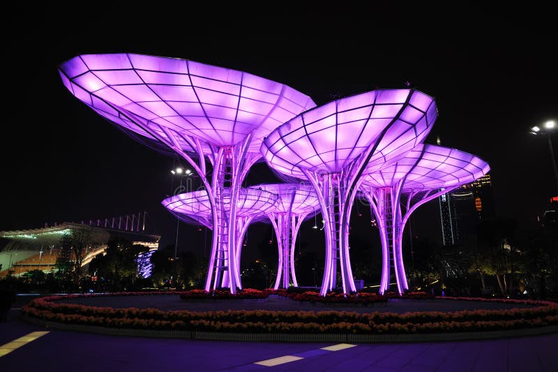 Night Scene in Guangzhou Huacheng Square Editorial Stock Photo - Image ...