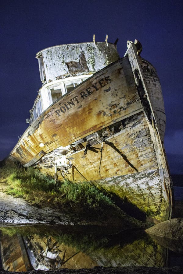 Night shot of a shipwrek editorial photography. Image of abandoned ...