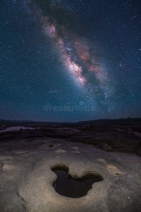 Night Sky Full of Star and Visible Milky Way Stock Image - Image of ...