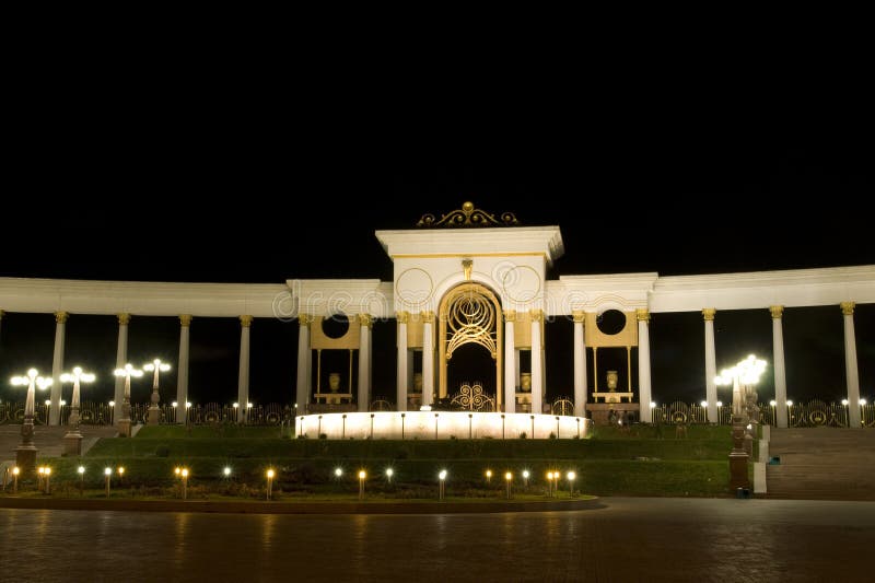 Night square stock photo. Image of city, lights, eventide - 6523366