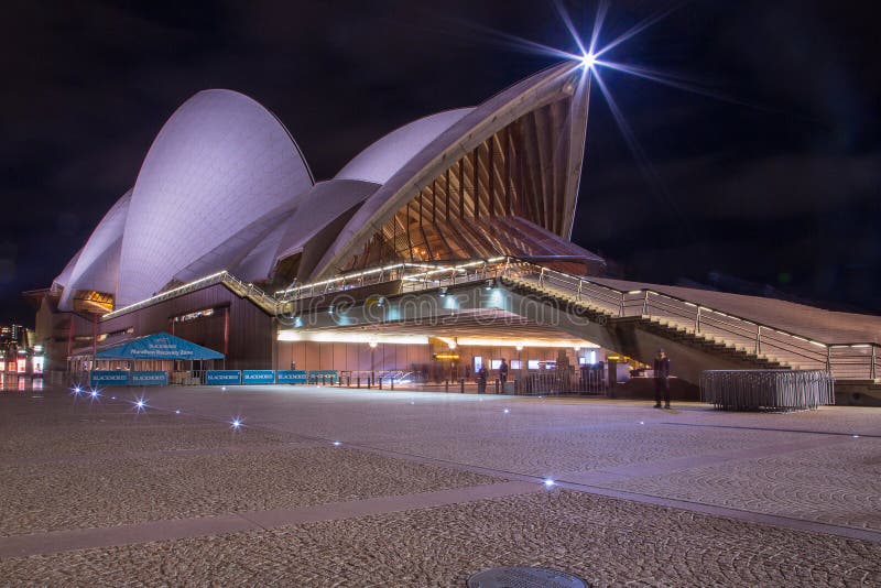 Night at the Sydney Opera House Editorial Stock Image - Image of ...