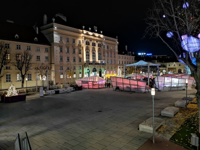 A night in Vienna editorial photography. Image of landmark - 183260602