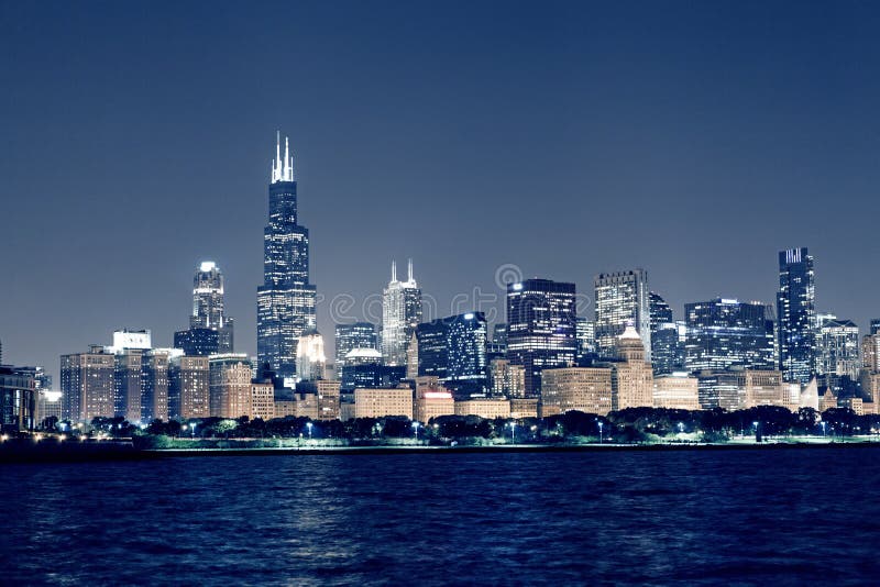 Night View at Downtown Chicago Stock Photo - Image of cityscape, blue ...