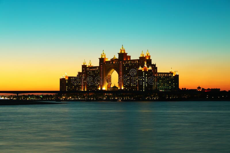Night View Atlantis Hotel in Dubai, UAE Editorial Image - Image of ...