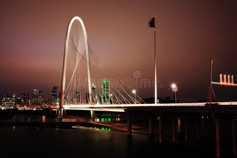 Night View of Bridge into Dallas Editorial Image - Image of steel ...