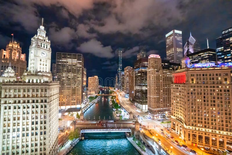 Night View of Chicago Skyscrapers from City Rooftop Editorial Stock ...