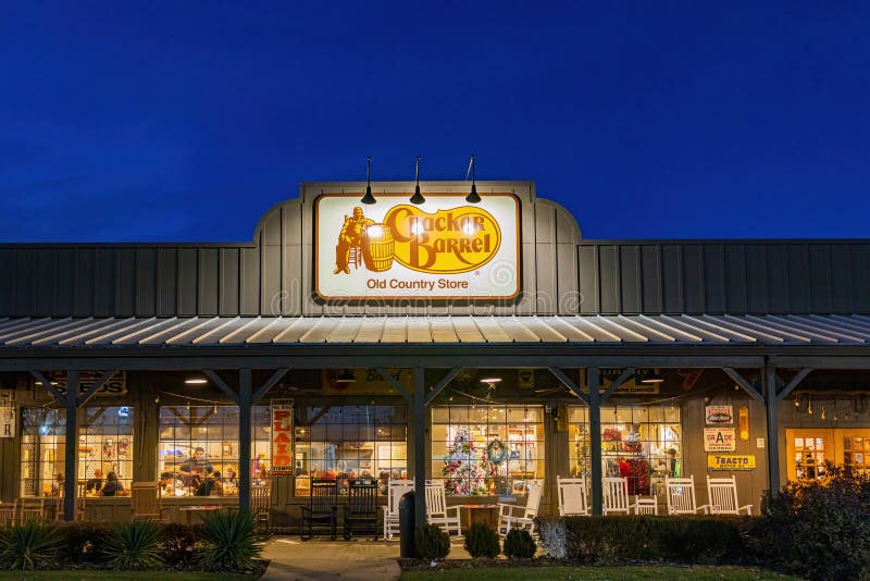 Night View of the Cracker Barrel Old Country Store Editorial ...