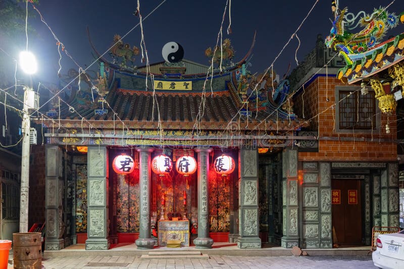 Night View of the Historical Puji Temple Editorial Stock Image - Image ...