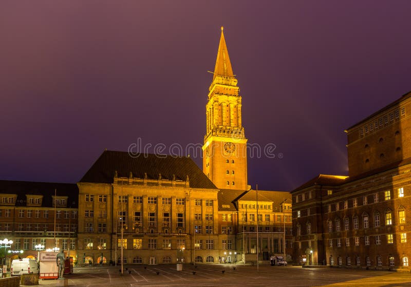 Town hall of Kiel stock image. Image of tower, fountain - 28131121