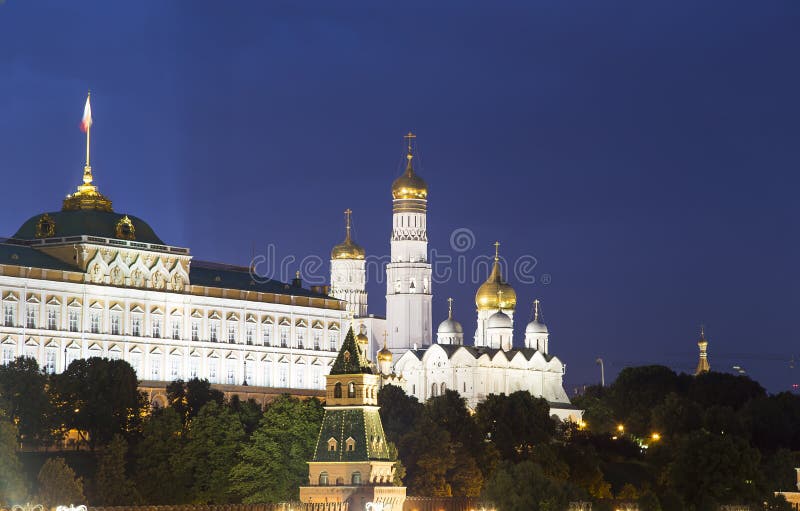 Night View of the Kremlin, Moscow, Russia--the Most Popular View of ...