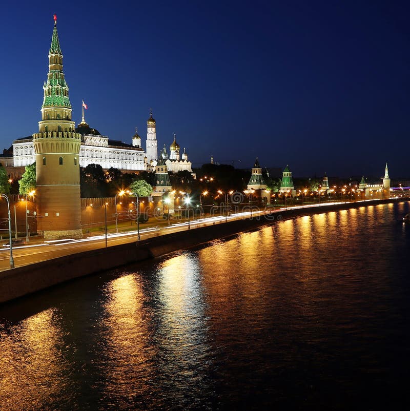 Night View of the Moskva River and Kremlin Stock Photo - Image of ...