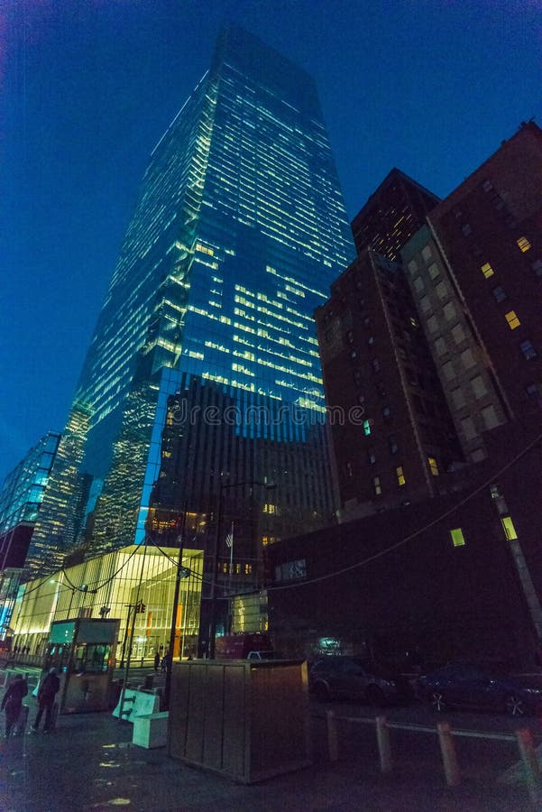Night view of New York editorial stock image. Image of reflections ...