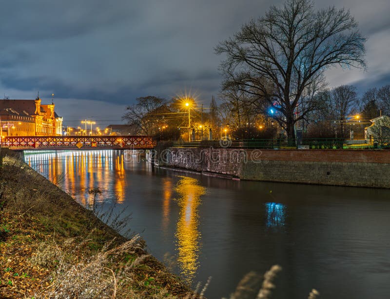 Night View of Oder River and Historic Architecture in Wroclaw, Poland ...