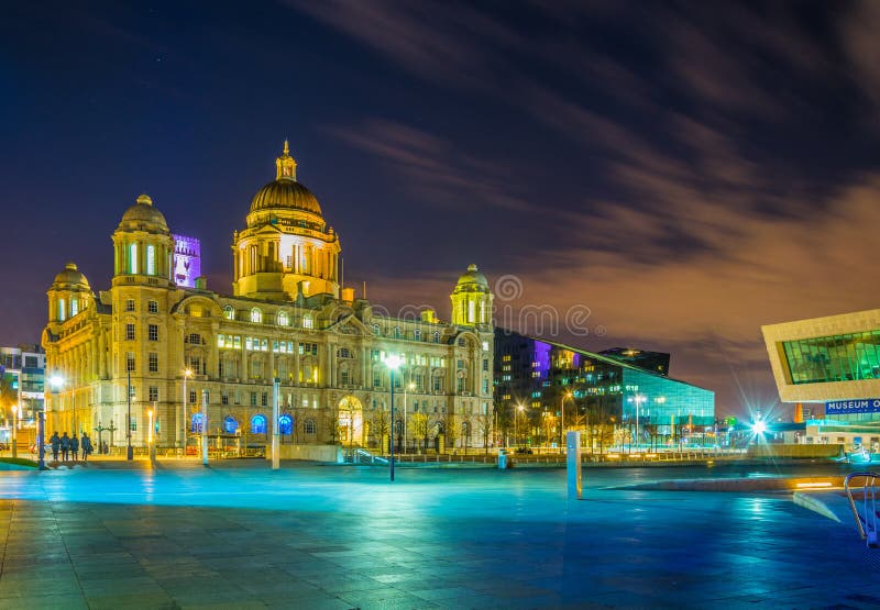 Night View of the Port of Liverpool Building in Liverpool, England ...