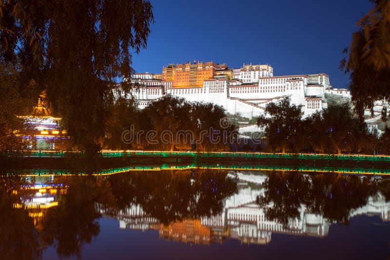 Night View of the Potala Palace Stock Image - Image of buddhism, light ...