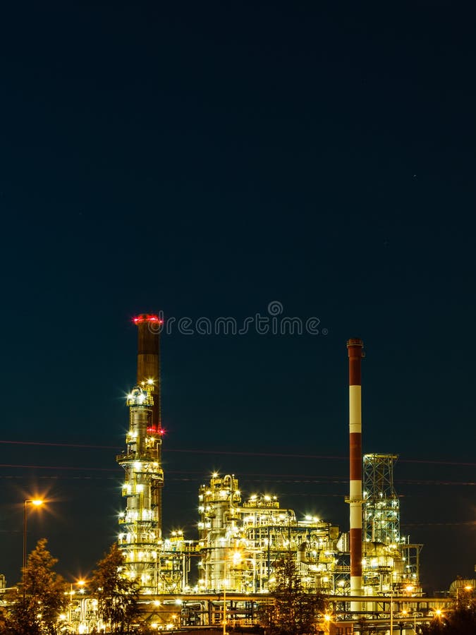 Night View of the Refinery Petrochemical Plant Stock Photo - Image of ...