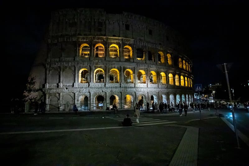 Night View of the Roman Colosseum Editorial Photo - Image of view ...