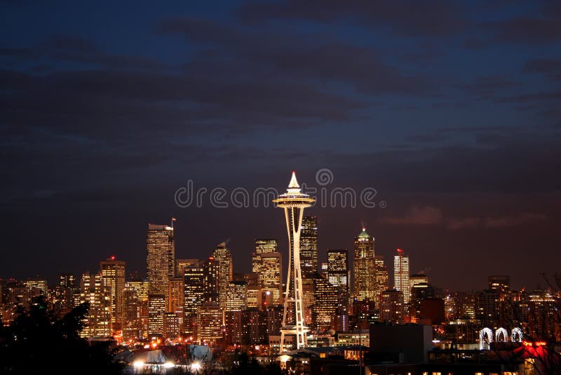 Seattle Skyline at night stock image. Image of building - 2383325
