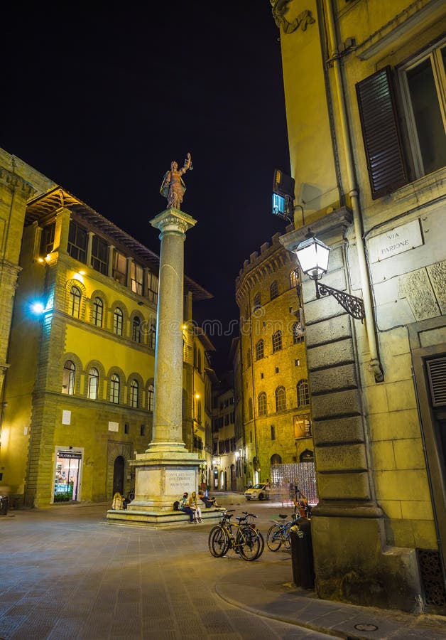 Night View of the Town Square in Florence Italy Editorial Stock Photo ...