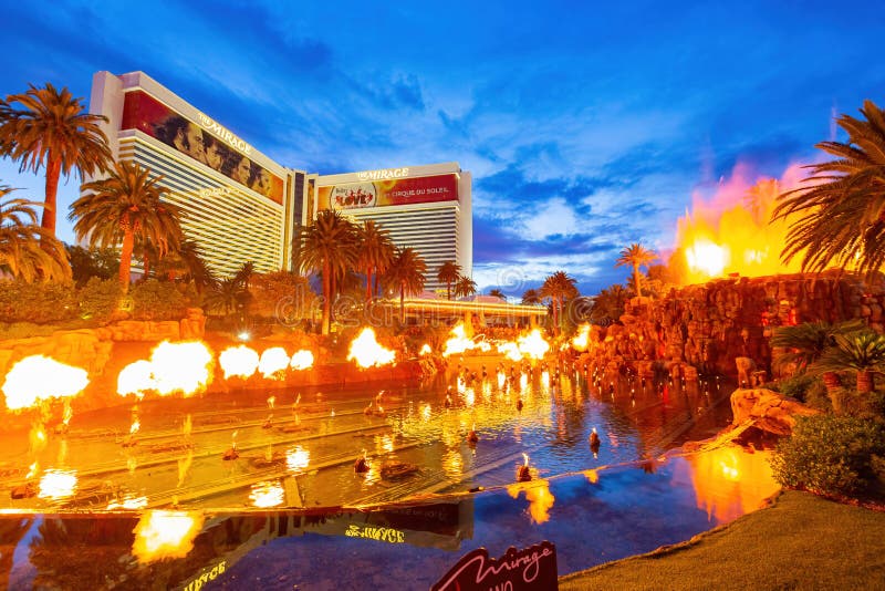 Night Volcano Fire Show of the Mirage Editorial Photography - Image of ...
