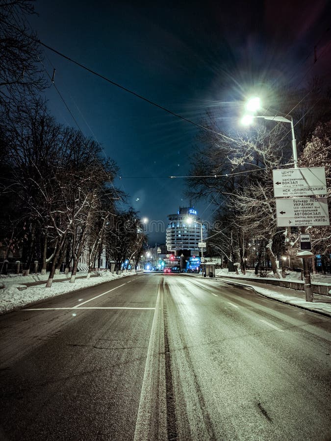 Night Winter Road in the City Editorial Photo - Image of megapolice ...