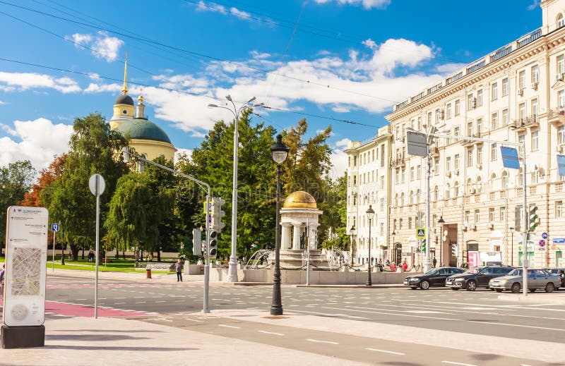 Nikitsky Gate Square. Moscow Editorial Image - Image of nikitskaya ...