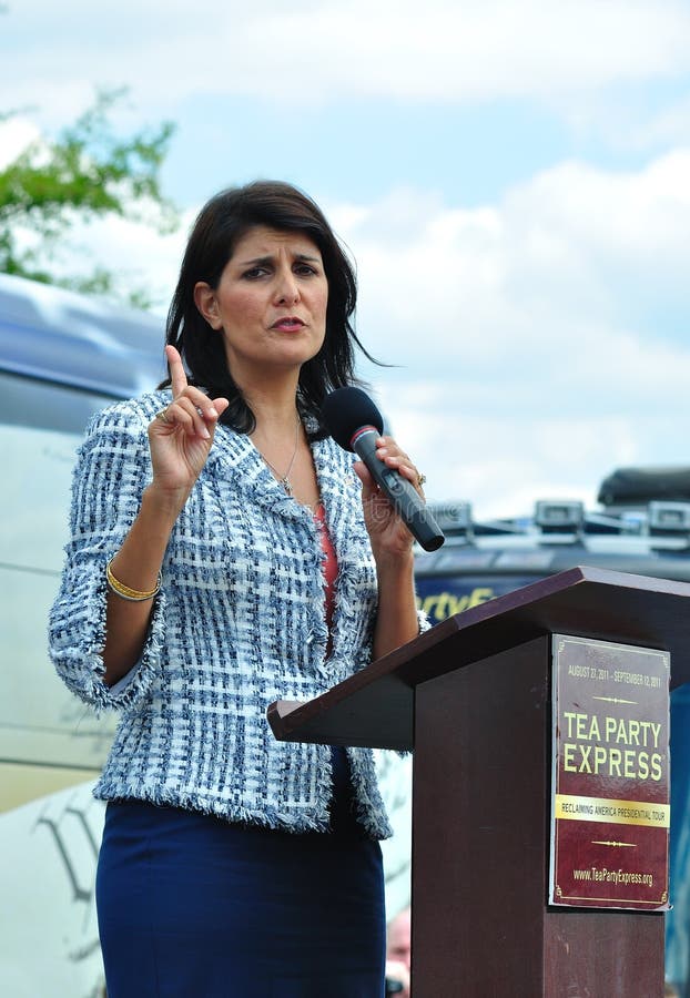 Nikki Haley Feuert Oben Die Masse Redaktionelles Bild - Bild von ...
