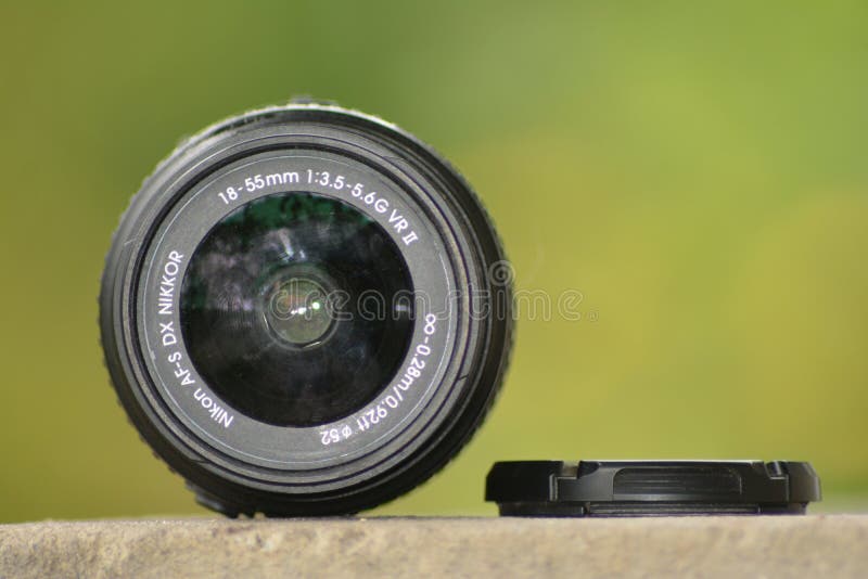 Nikon 18-55 mm lens editorial image. Image of dslr, lens - 98904205