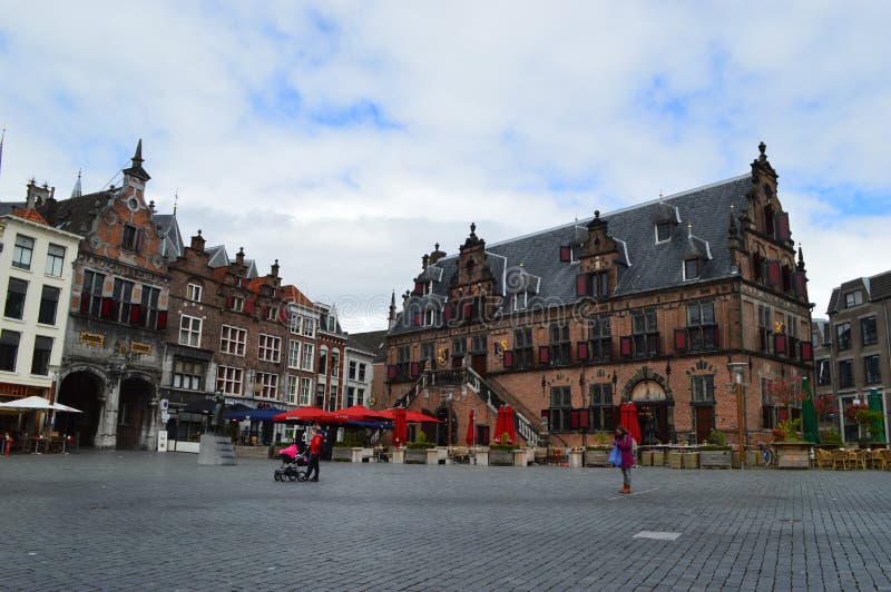 Nimega en Países Bajos fotografía editorial. Imagen de paisaje - 93634932