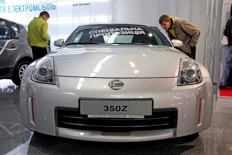 Nissan 350Z editorial photography. Image of presentation - 37456382