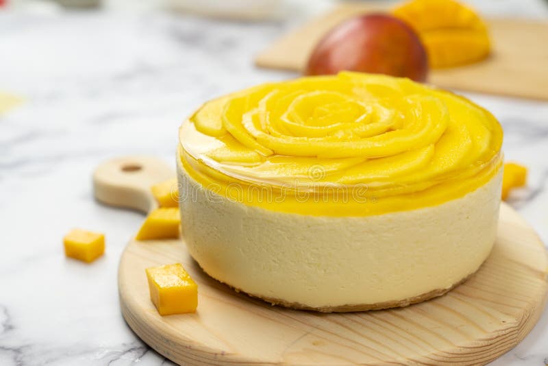 No bake mango cheesecake stock image. Image of dish - 193256985