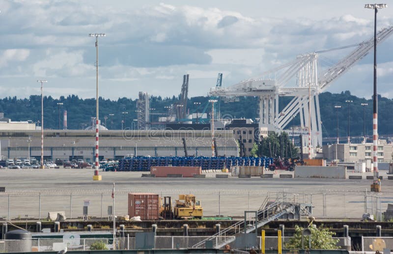 No Cargo on Dock at Port of Seattle Editorial Photo - Image of border ...