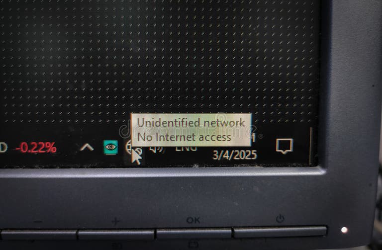 No Internet Access Notification Notice Displayed on a Computer Screen ...