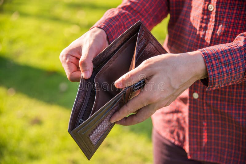 No money in wallet stock photo. Image of background - 151693162