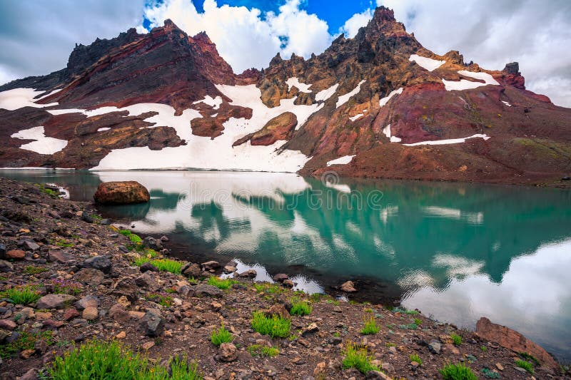 No Name Lake, Alpine Lake at the Base of Broken Top, Three Sisters ...
