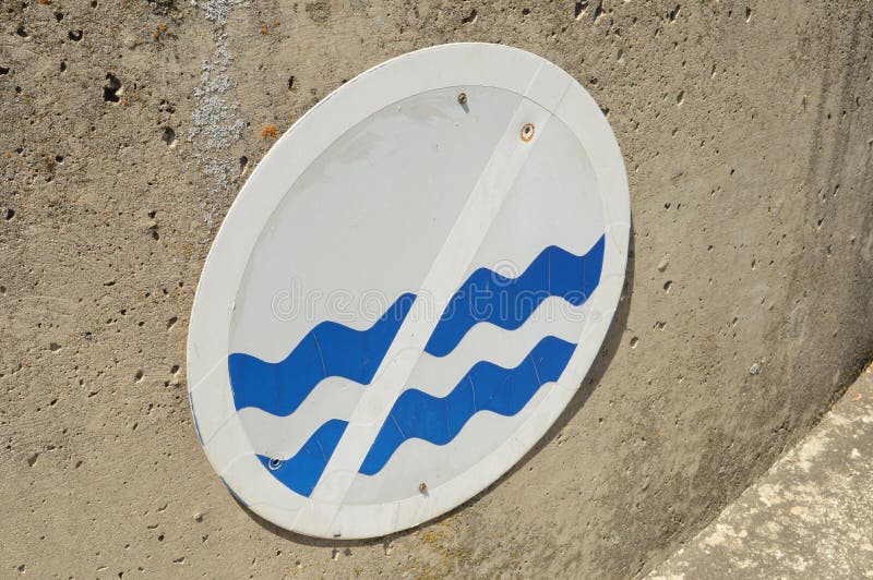 No Waves Boating Sign stock image. Image of aqua, attention - 221534783