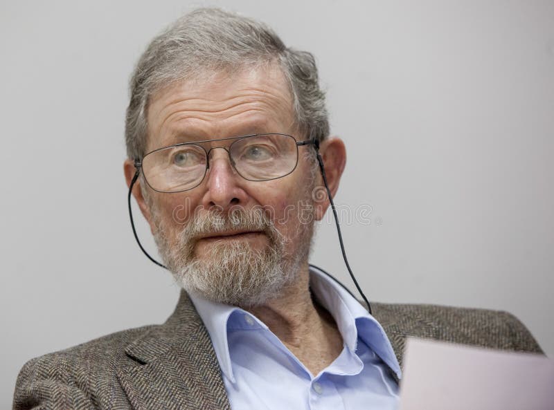 Nobel-laureaat Professor Dr. George E. Smith Redactionele Stock ...