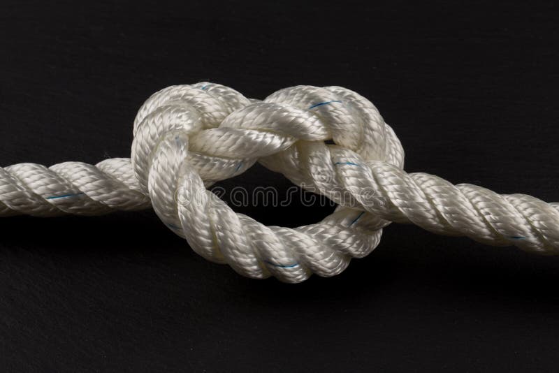 Nodo Di Forma Del Cuore Della Corda Immagine Stock - Immagine di pietra ...