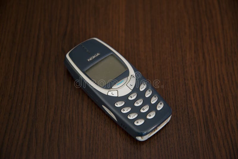 Nokia Viejo 3310 Fotos de stock - Fotos libres de regalías de Dreamstime