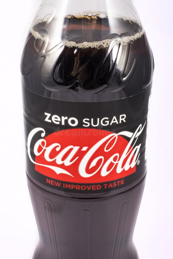 Coca-Cola-flaska redaktionell fotografering för bildbyråer. Bild av ...