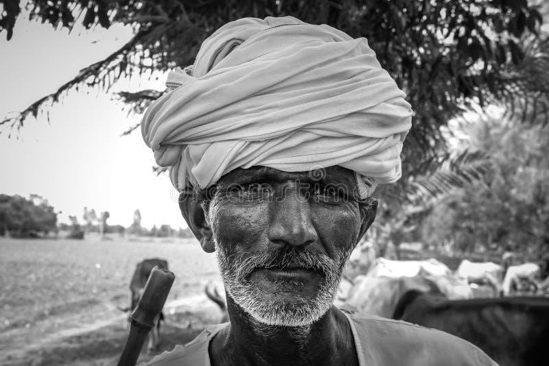 Portrait of a nomad man editorial photo. Image of sahara - 39538151