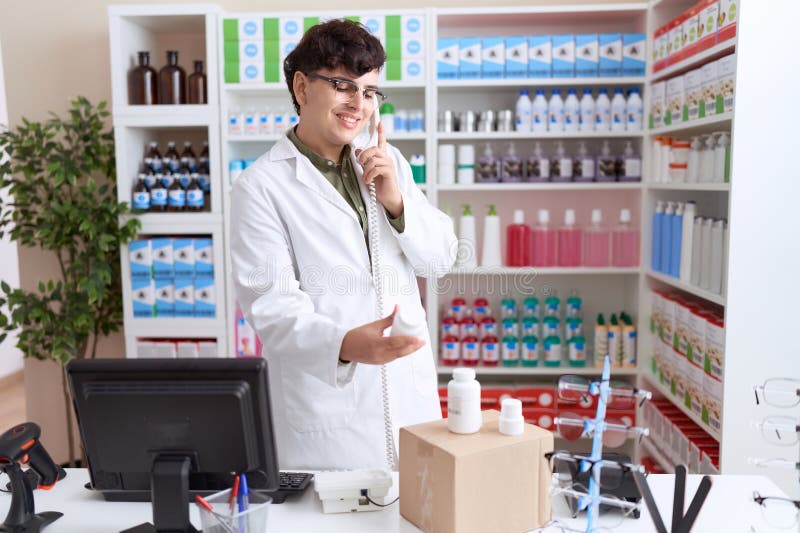 Pharmacist Phone Holding Medication Box Stock Photos - Free & Royalty ...